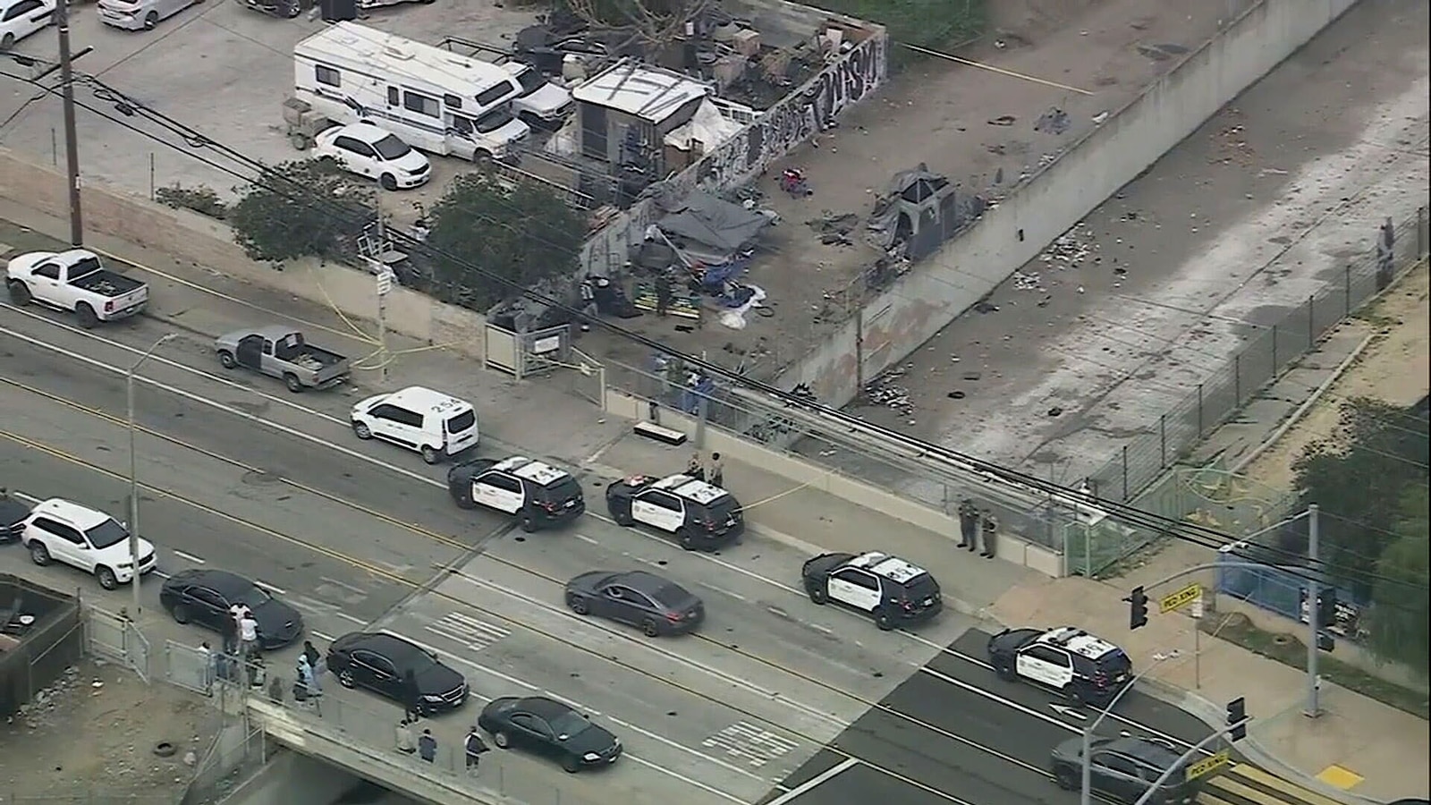 4 murders of homeless people including ex-NFL player may be connected ...