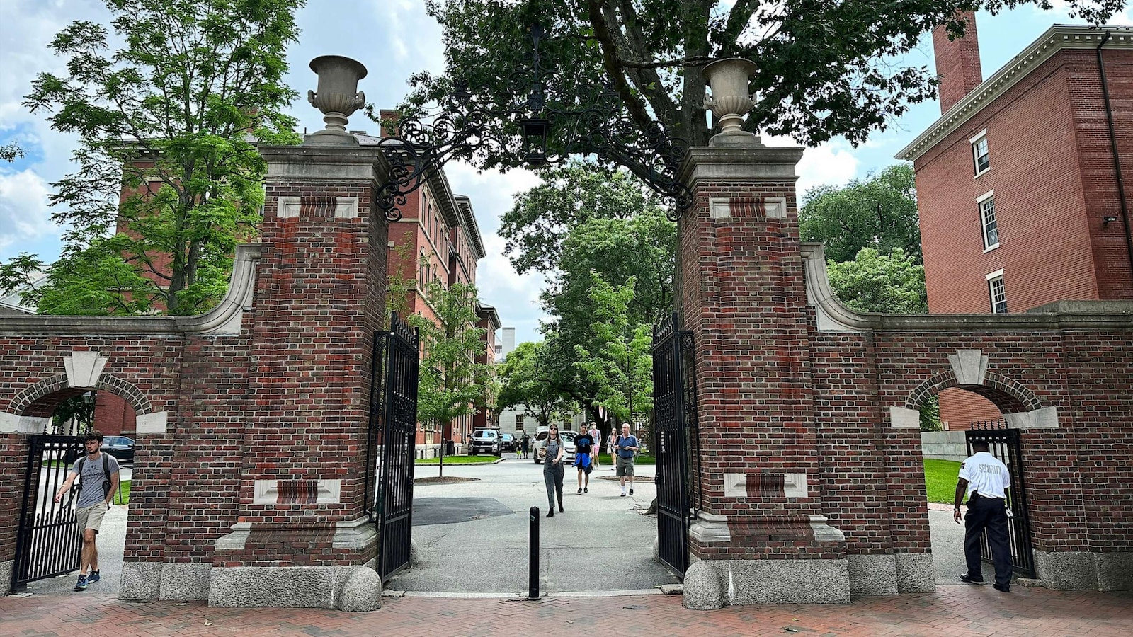 Legacy college admissions under scrutiny following SCOTUS ruling - ABC News Legacy college admissions under scrutiny following SCOTUS ruling - ABC News