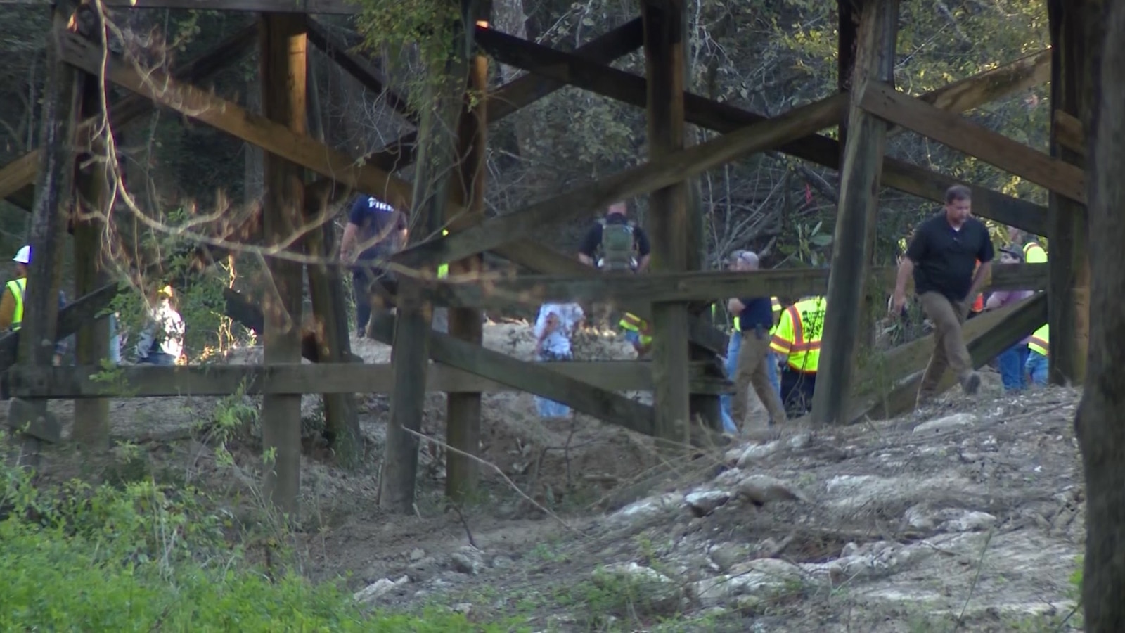 3 workers killed after portion of Mississippi bridge collapses ahead of ...