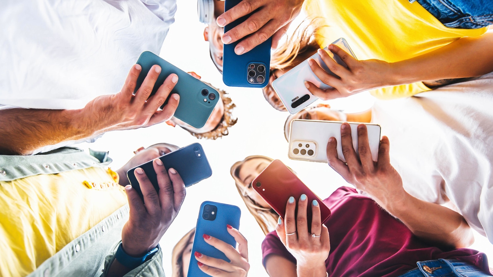 “Get off your phones”: HHS releases Surgeon General Advisory on youth ...