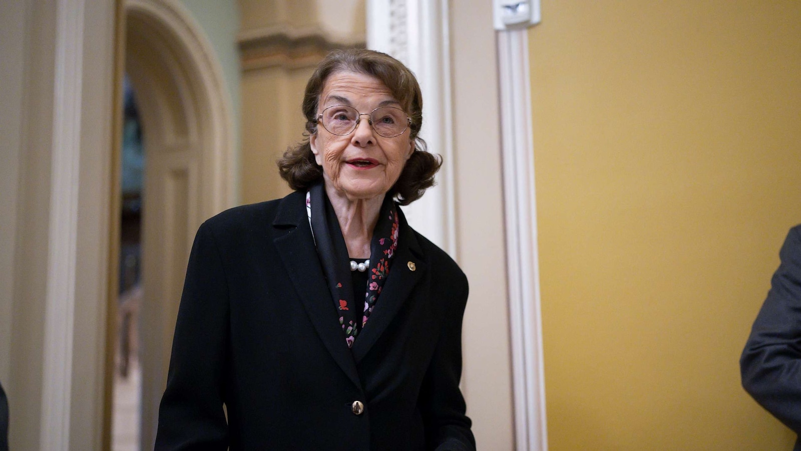 Feinstein not running for reelection, setting up contentious Senate ...