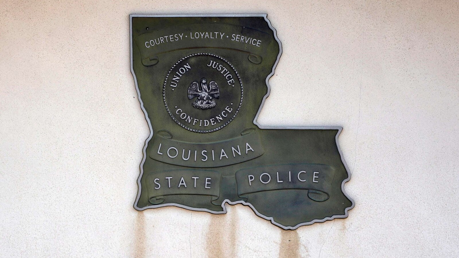 Louisiana police officer charged in shooting death of unarmed man - ABC ...