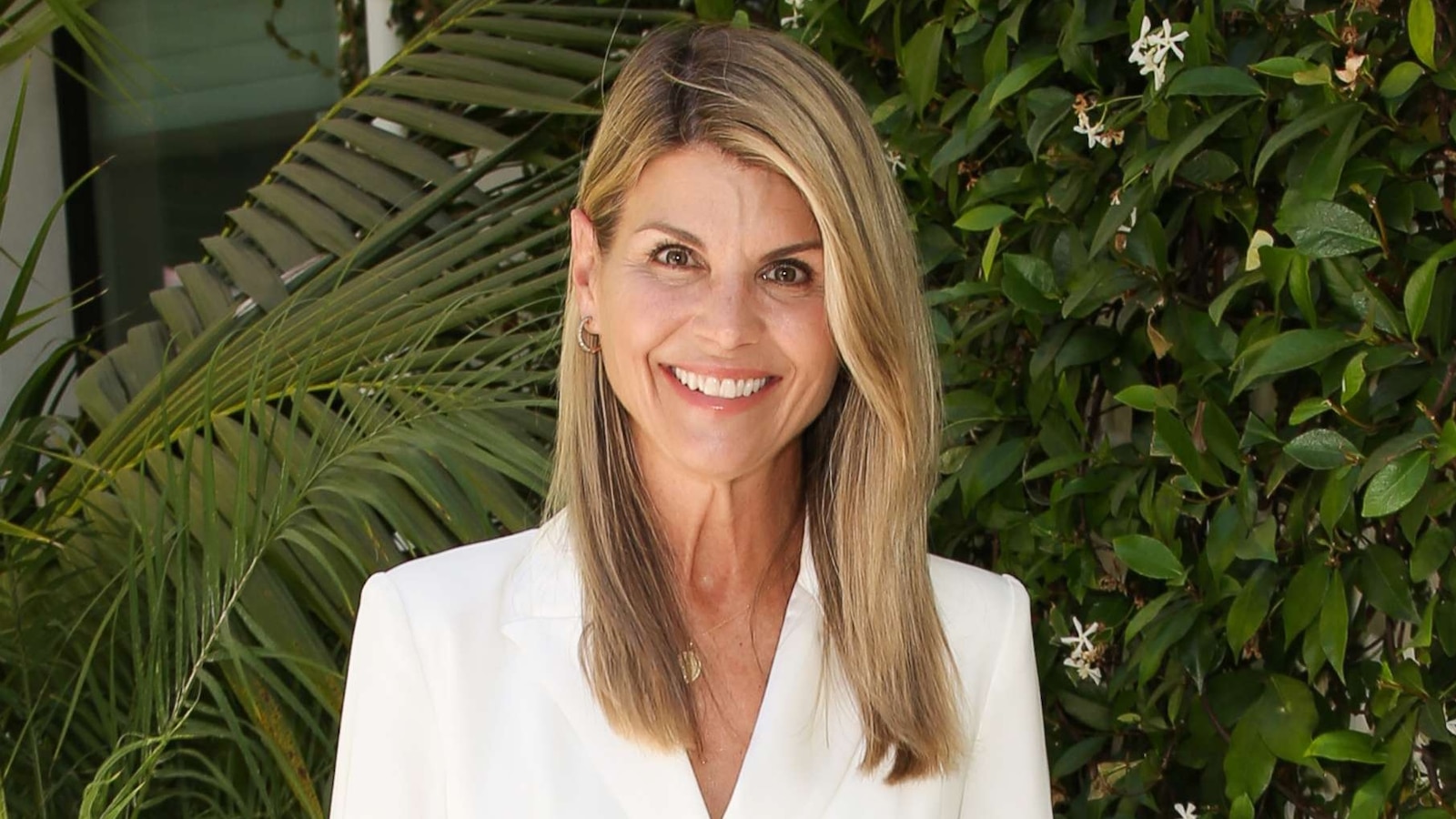 'Full House' alum Lori Loughlin books 1st movie since prison stint for college admissions ...