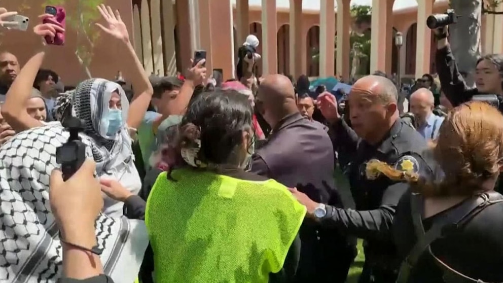 Video Protests erupting across college campuses reach boiling point ...