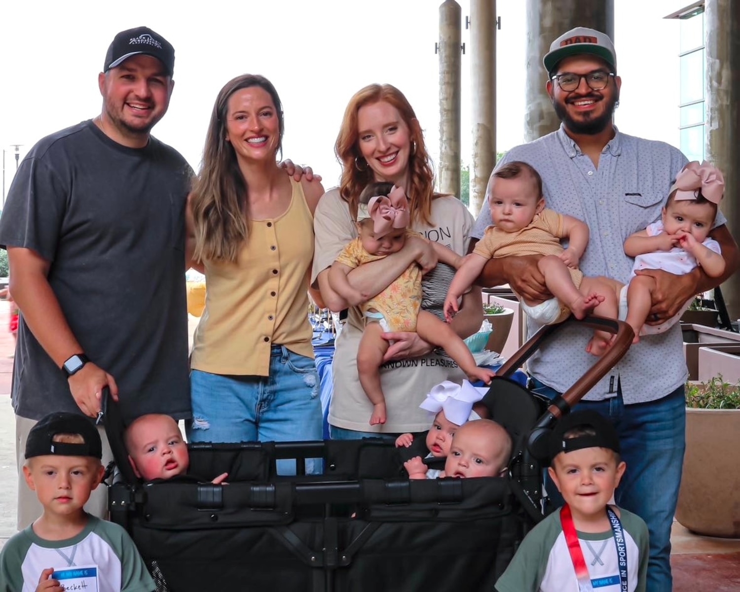 Illinois Family Welcomes Identical Triplets Abc7 Los Angeles