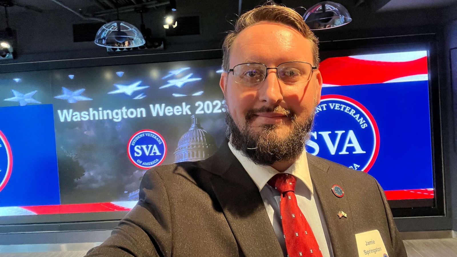 Veteran opens up about journey from combat zones to college - ABC News