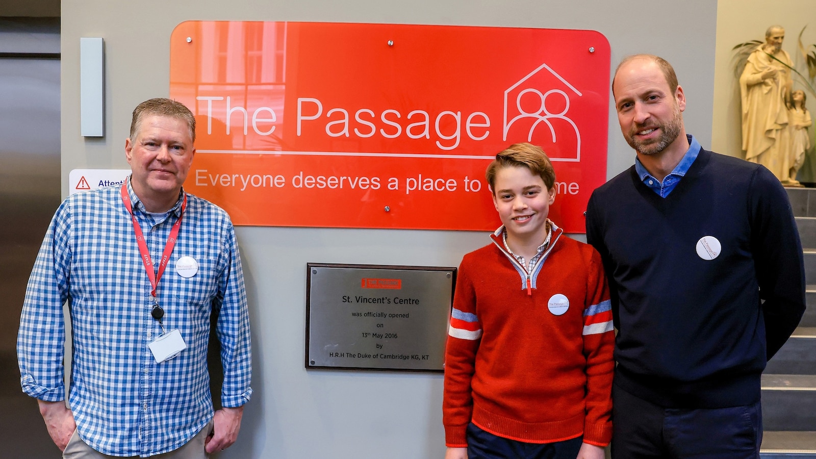 Prince William brings Prince George to volunteer at homelessness ...