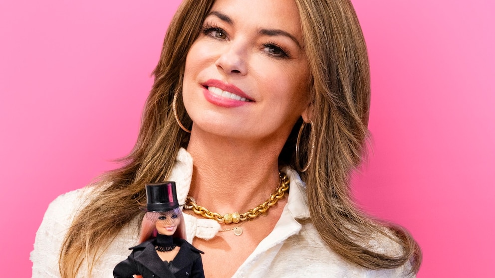 Shania Twain has the perfect reaction to getting her own Barbie: Watch ...