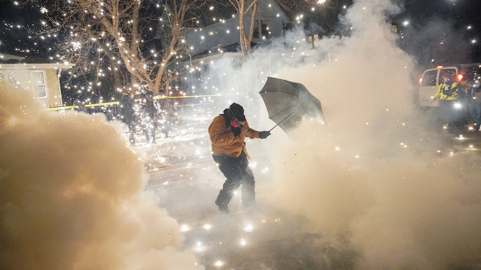 Minneapolis ICE shooting live updates: Tensions rise after 2nd federal ...