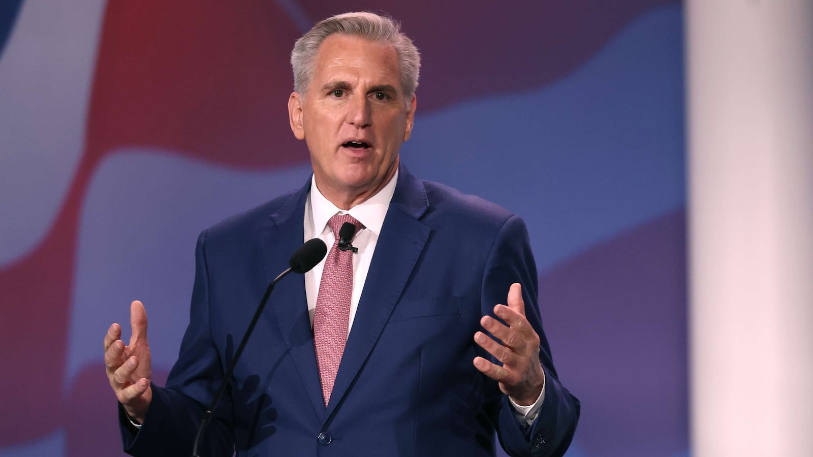 McCarthy, at border, calls on Mayorkas to resign, threatens impeachment ...