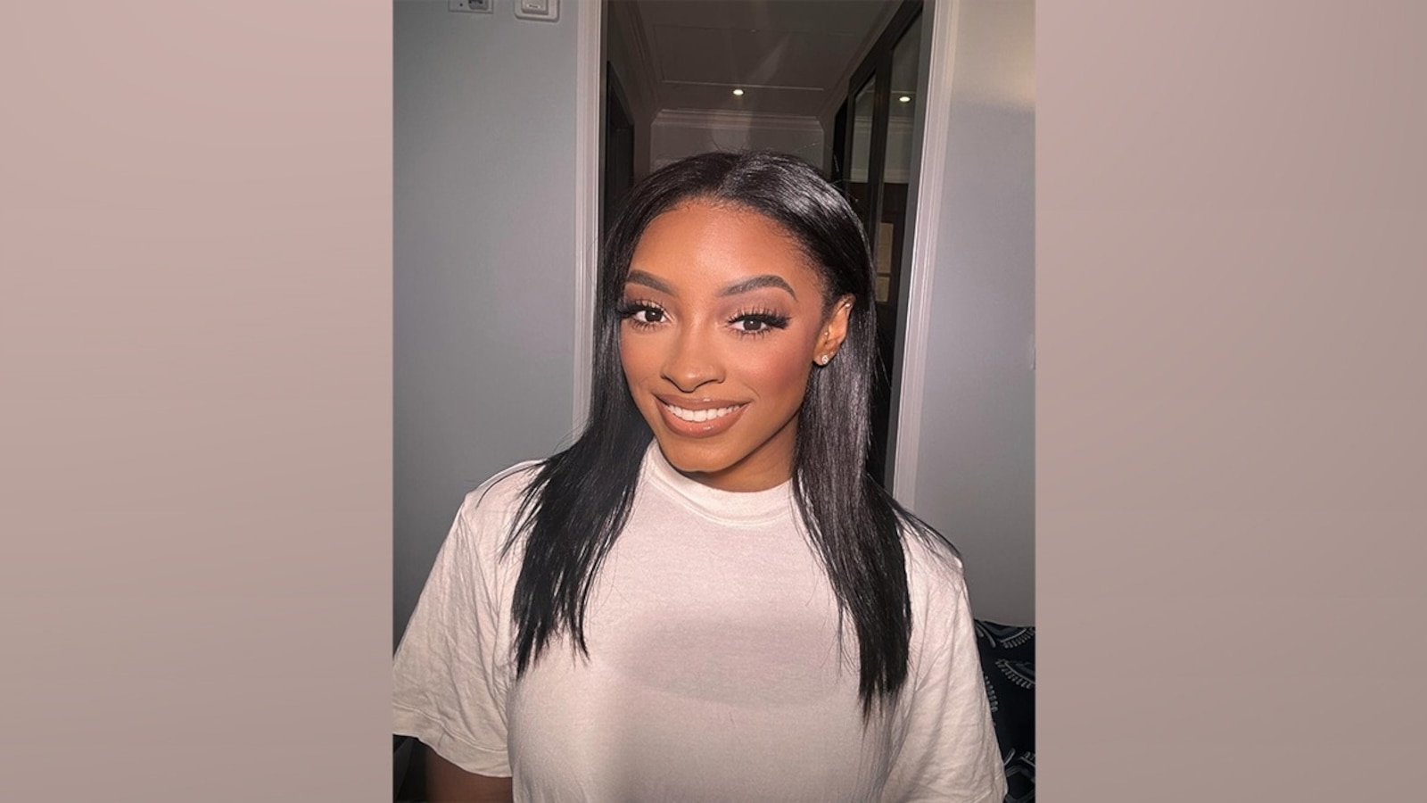 Simone Biles shows off 'gameday glam' — and it's so flipping good ...