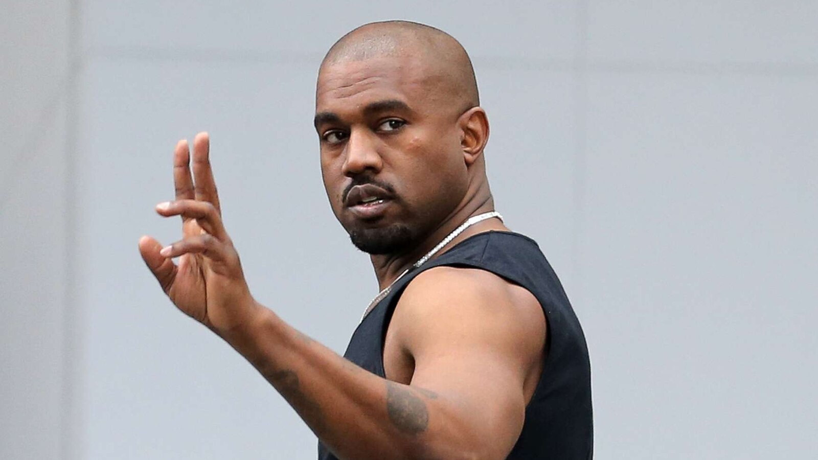 Kanye West ends Yeezy partnership with Gap - ABC News