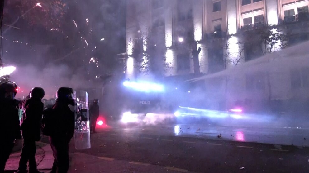 Video Pro-West protesters clash with security forces in Georgia - ABC News