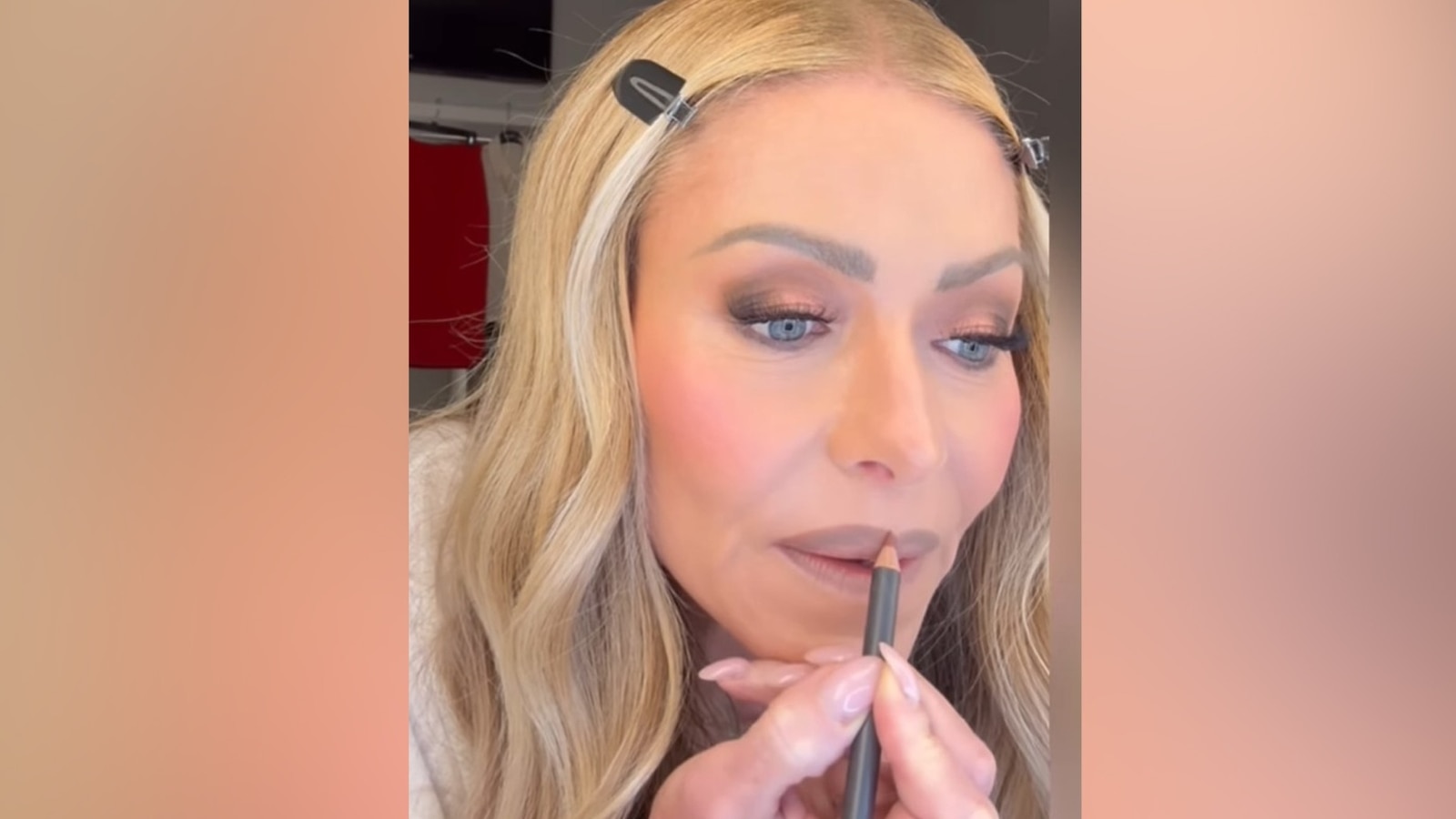 Kelly Ripa shares lipstick trick she learned on Instagram: 'Didn't get ...