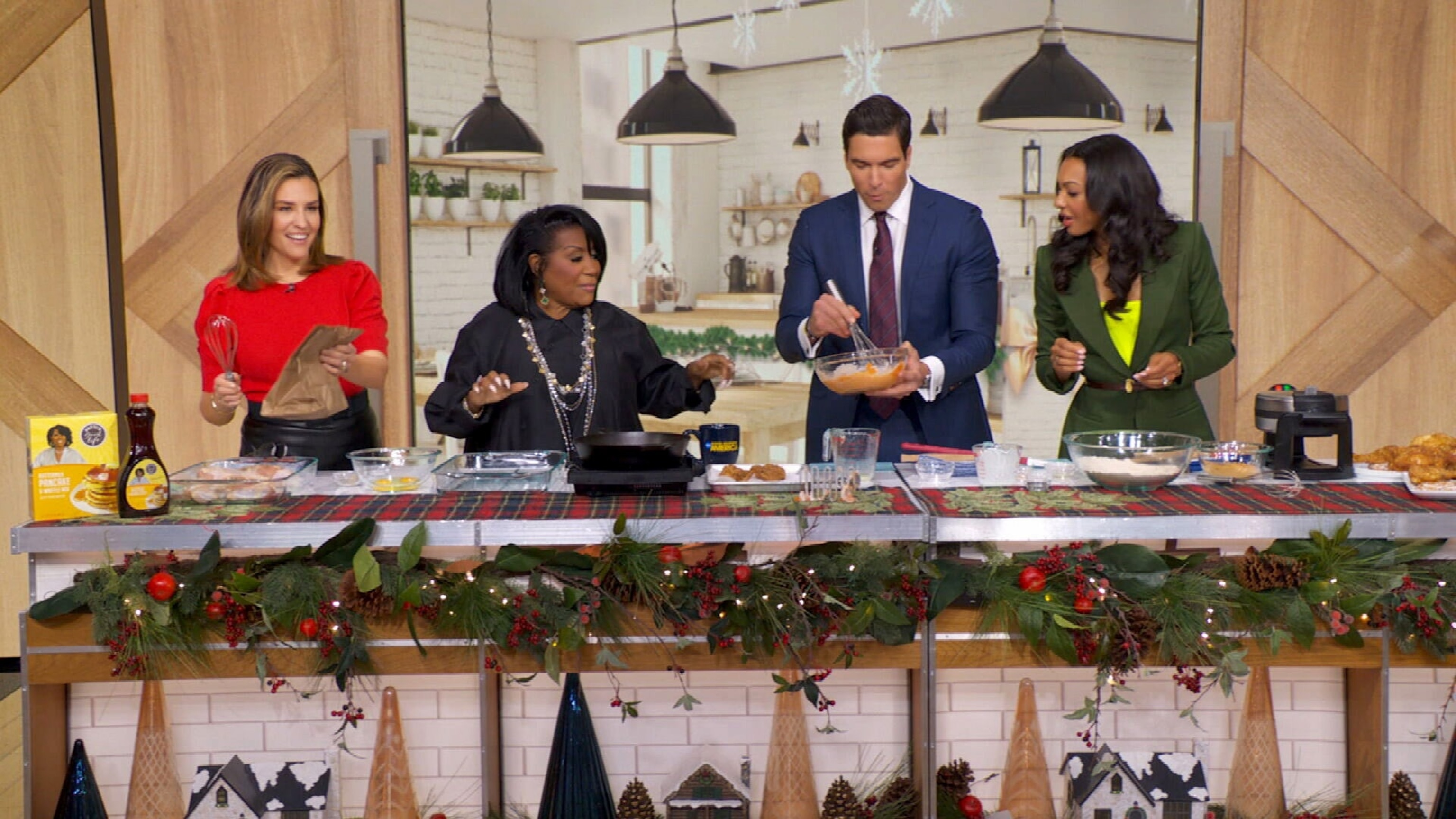 Patti LaBelle makes chicken and sweet potato 'n' spice waffles - ABC News