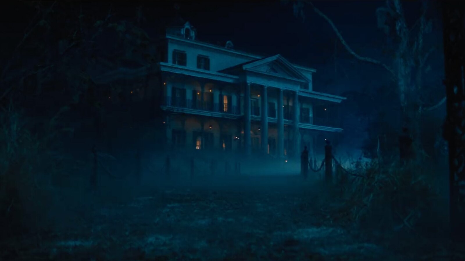 Watch 'Haunted Mansion' teaser trailer starring Rosario Dawson, Owen ...
