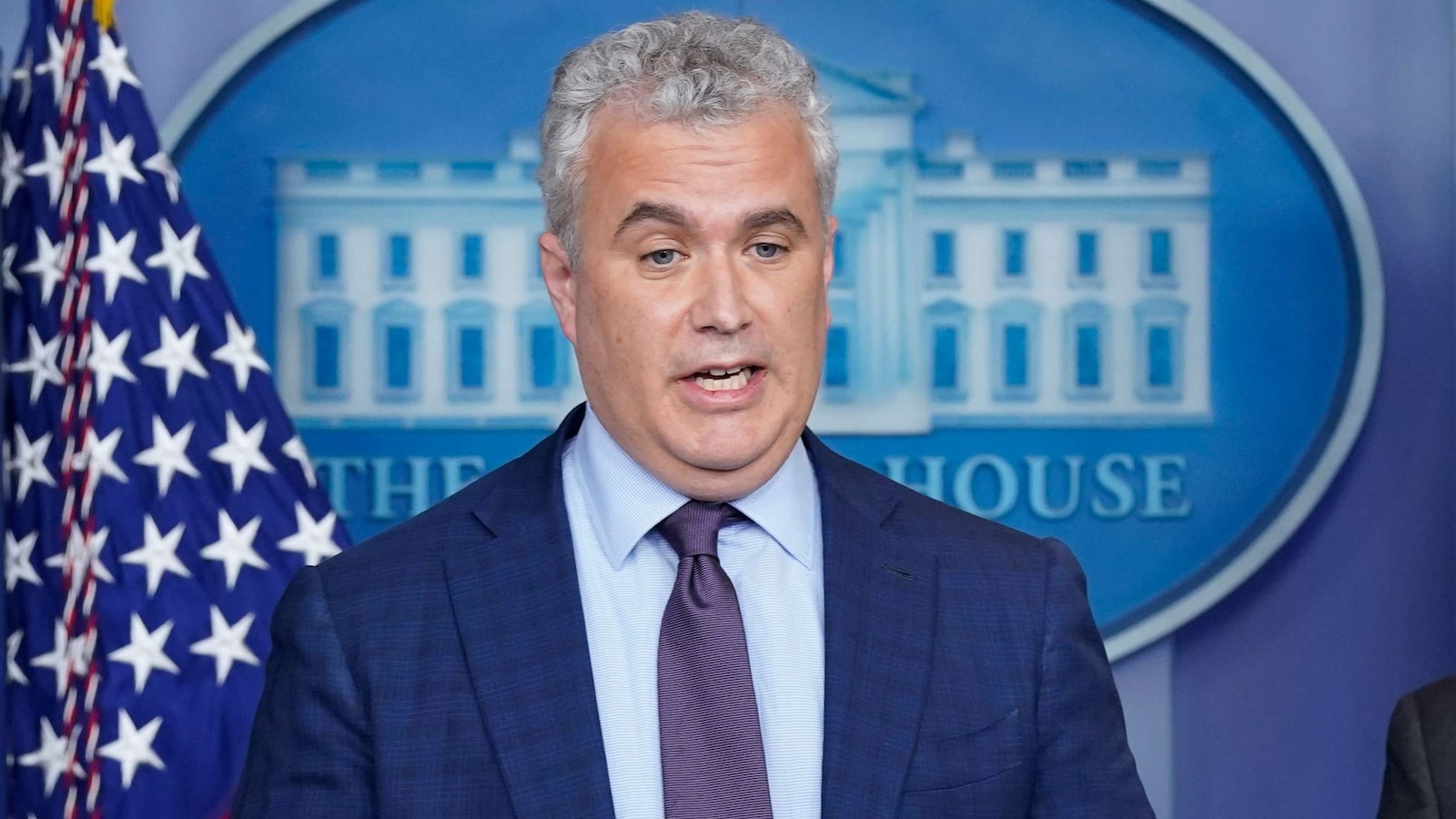 Biden expected to pick Jeff Zients as chief of staff, succeeding Ron ...
