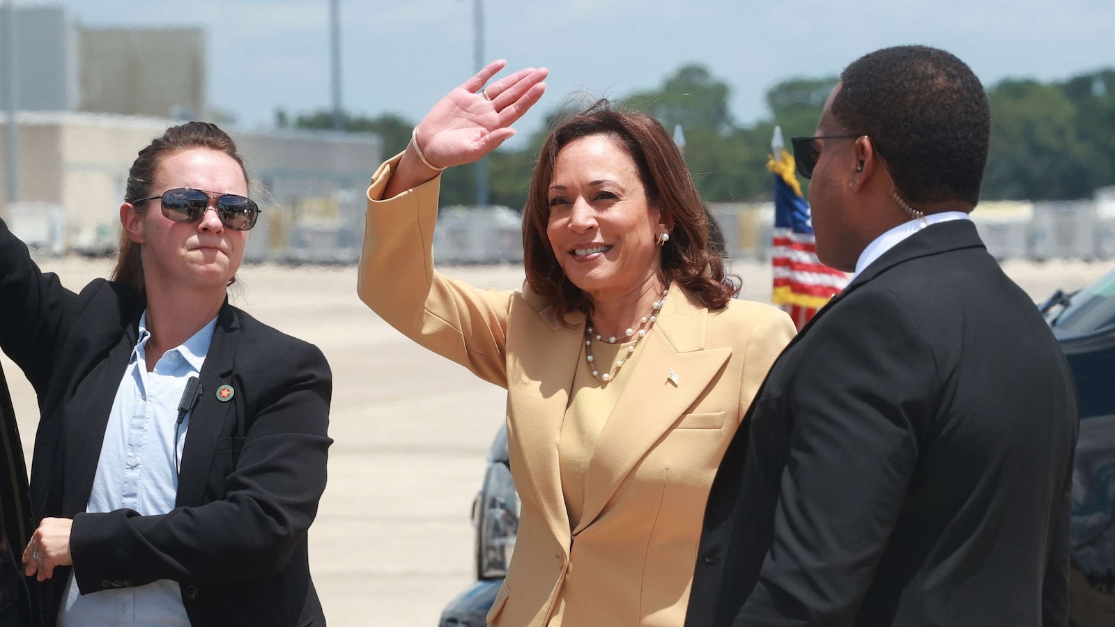 Harris rejects DeSantis challenge to debate slavery, Florida academic ...