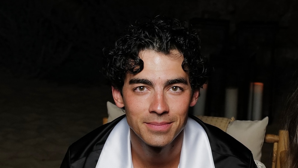 Joe Jonas says new solo single 'Work It Out' brought him 'happiness ...