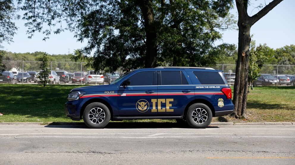 Trump admin live updates: ICE begins 'Midway Blitz' operation in ...