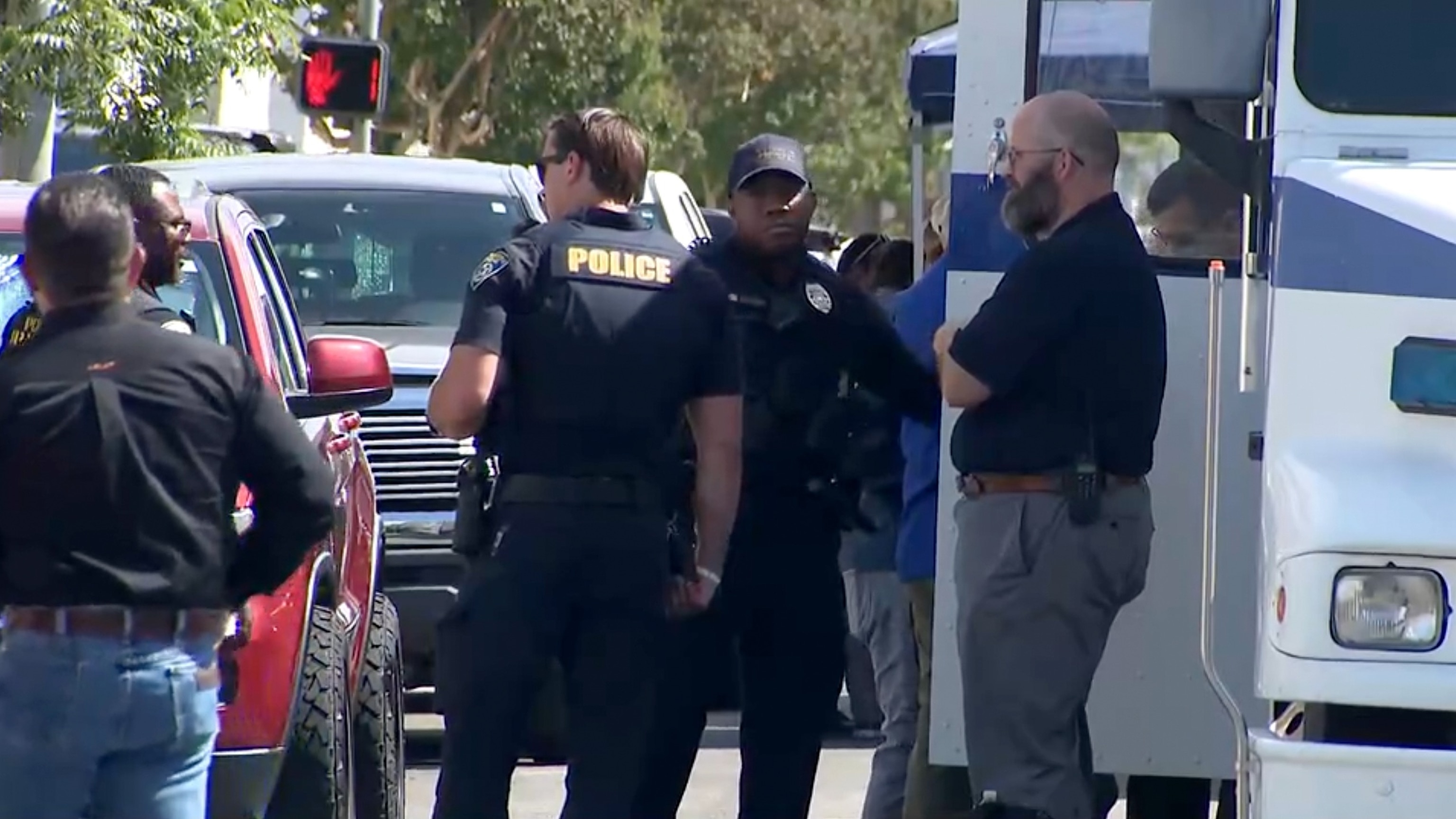 Standoff underway after bomb threat reported at California bank: Police ...