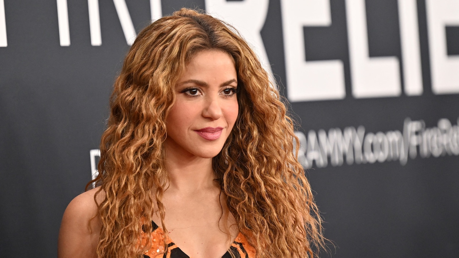 Shakira says she's been hospitalized due to 'abdominal issue,' cancels ...