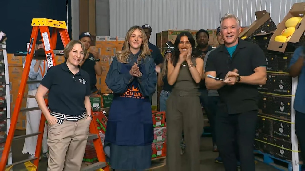 Video Cast of 'The Bear' joins fight against food insecurity - ABC News