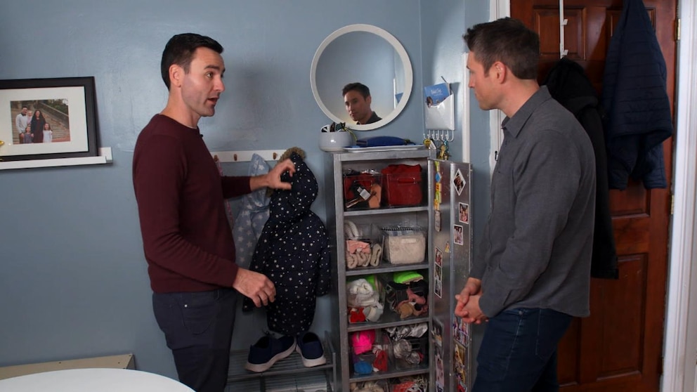 Video Influencer Tidy Dad helps followers keep a clean home with kids - ABC News