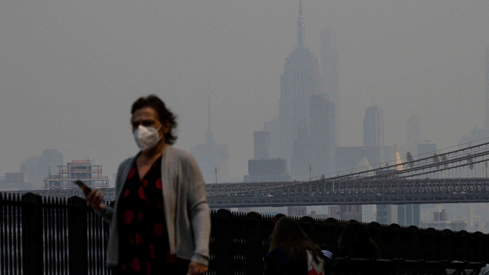 Here's how to stay safe from wildfire smoke amid reduced air quality ...