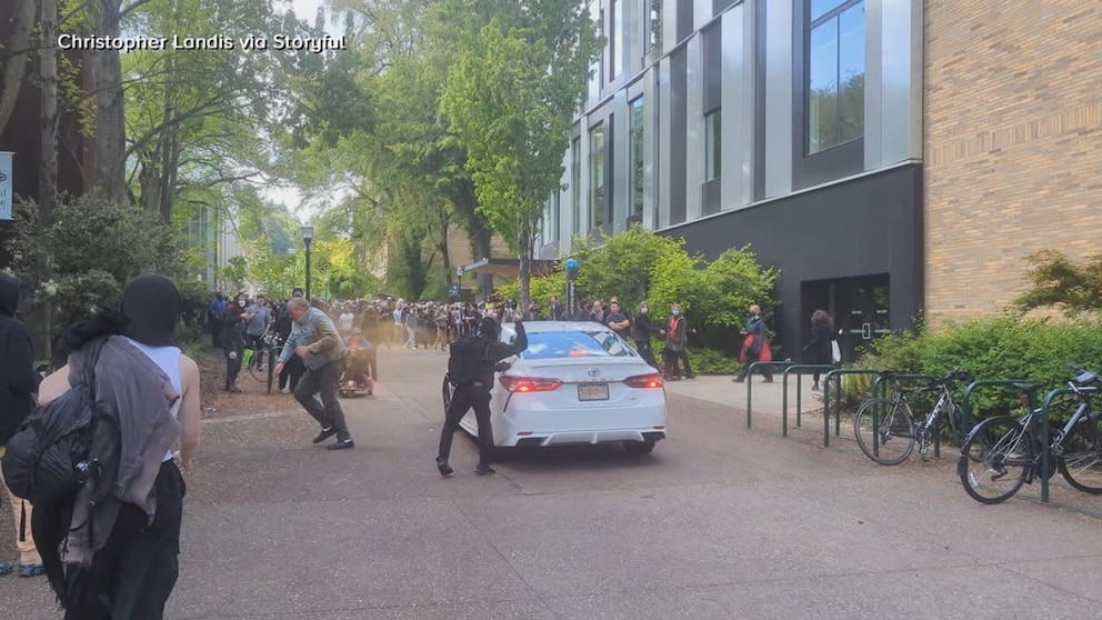 Video Arrests at college campuses top 2,000 - ABC News