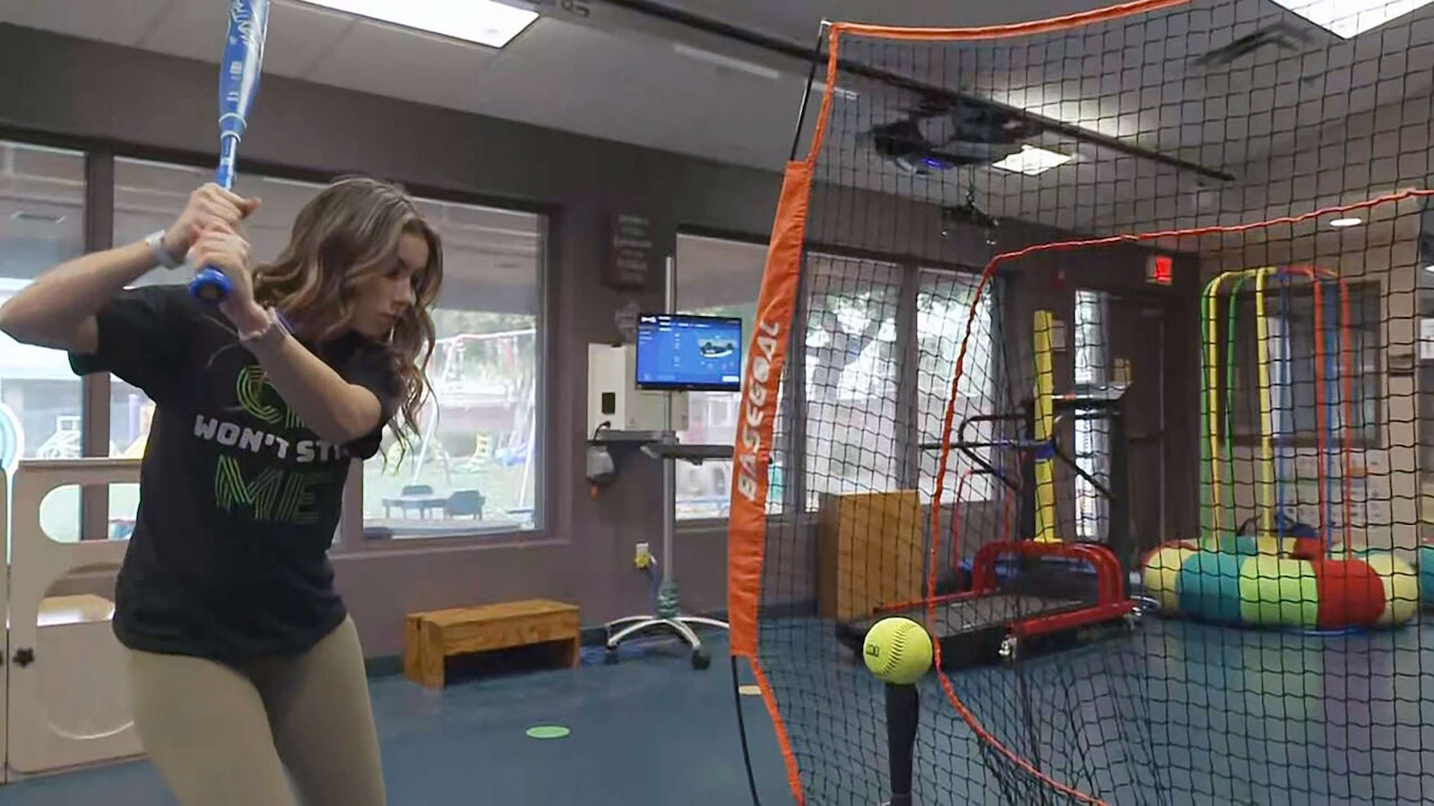 16-year-old softball player with cerebral palsy inspires thousands with ...