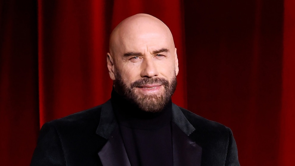 John Travolta kicks off new year with sweet photo with kids Ella and ...