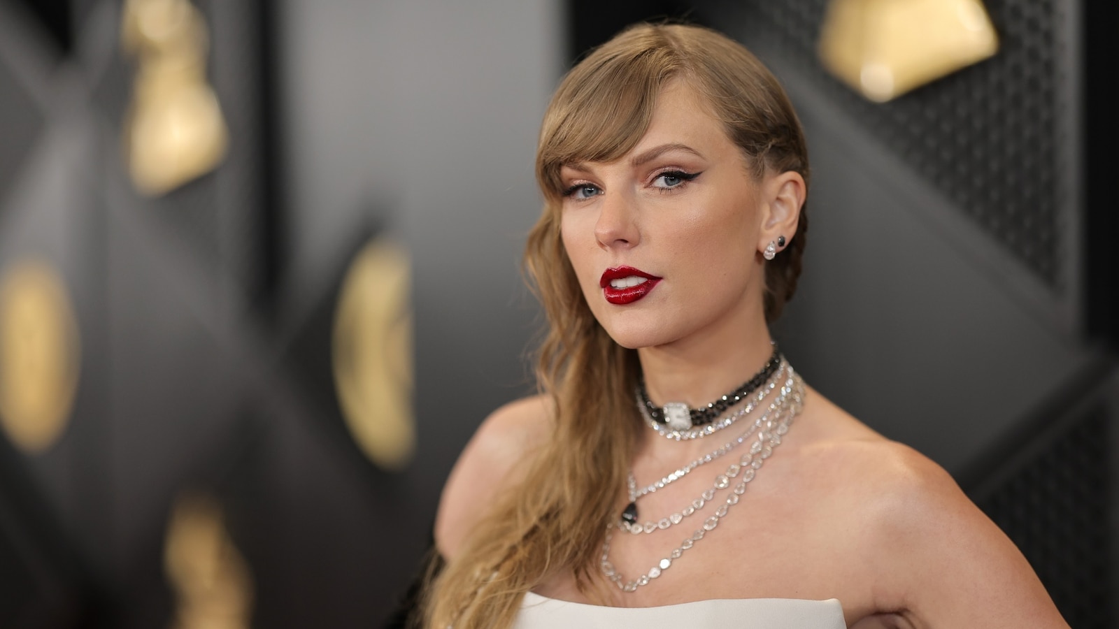 Taylor Swift reveals 'The Tortured Poets Department' track list ...