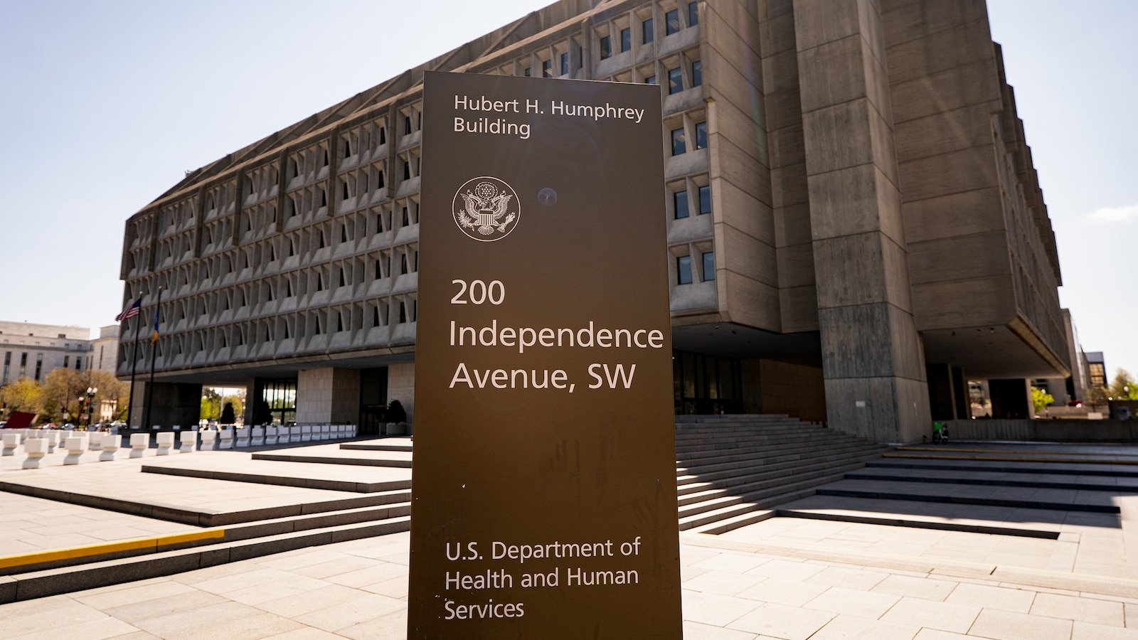 HHS warns states about removing kids from homes without parents ...