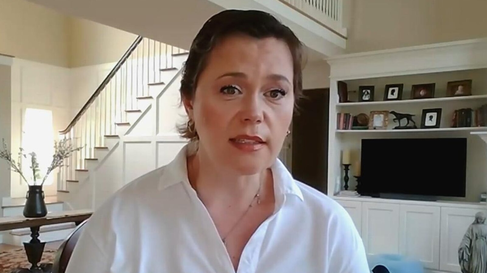 Mom defies the odds and recovers from brain aneurysm: 'An absolute ...