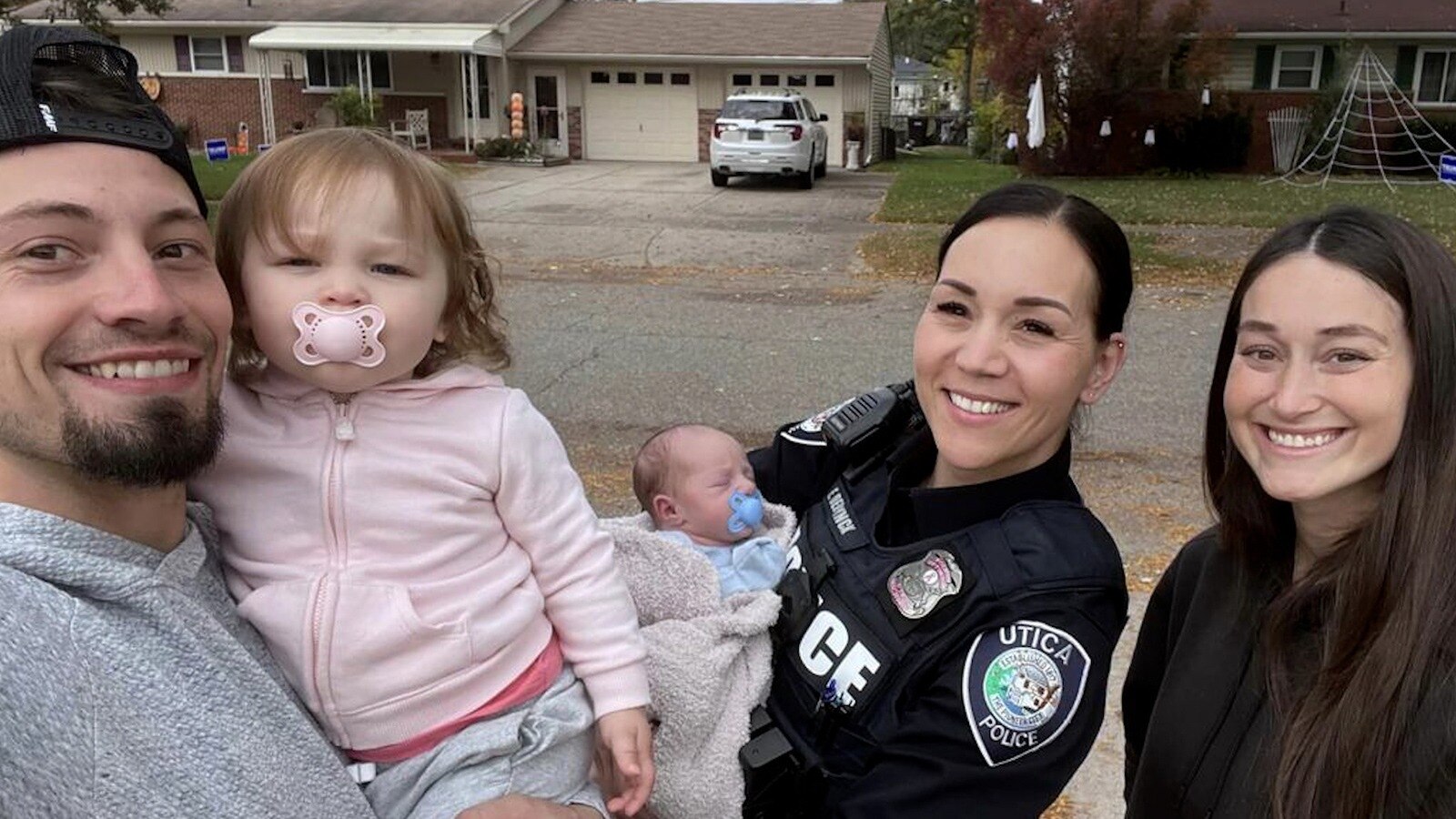 Police officer helps escort speeding couple in labor to hospital - ABC News