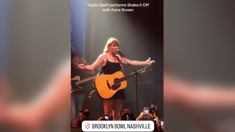 Taylor Swift surprises fans with 'Shake It Off' performance at Travis ...