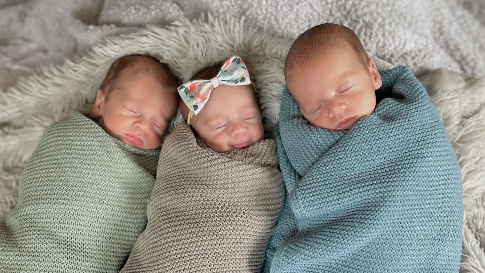 2 sets of triplets share same last name, doctor - ABC News