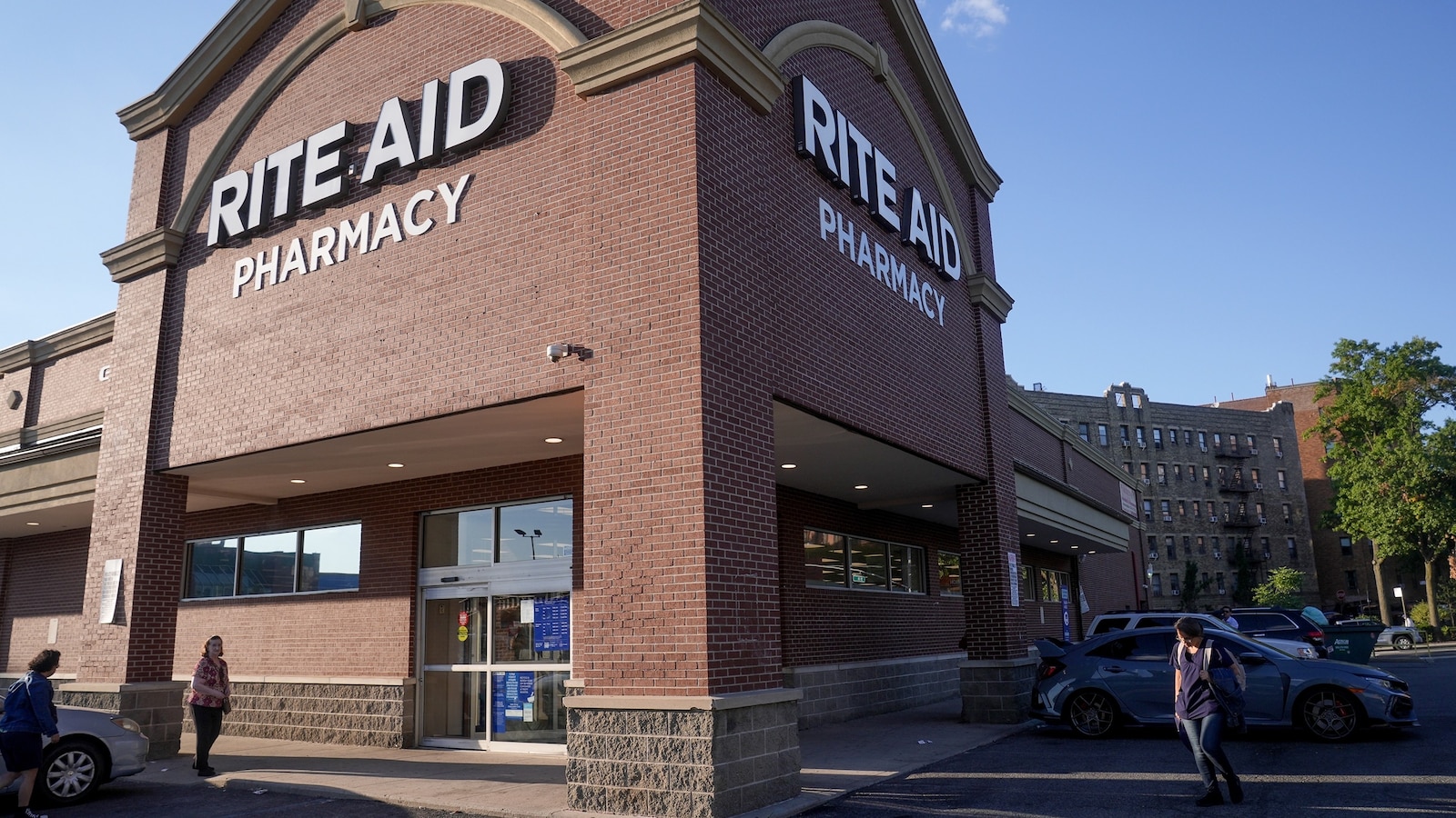 Rite Aid refiles for bankruptcy: What shoppers need to know - ABC News