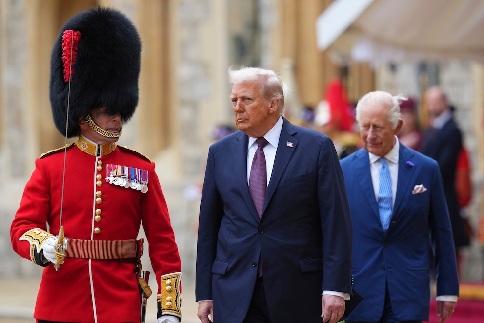 Trump greeted by king, thousands of protesters in UK visit - Good ...