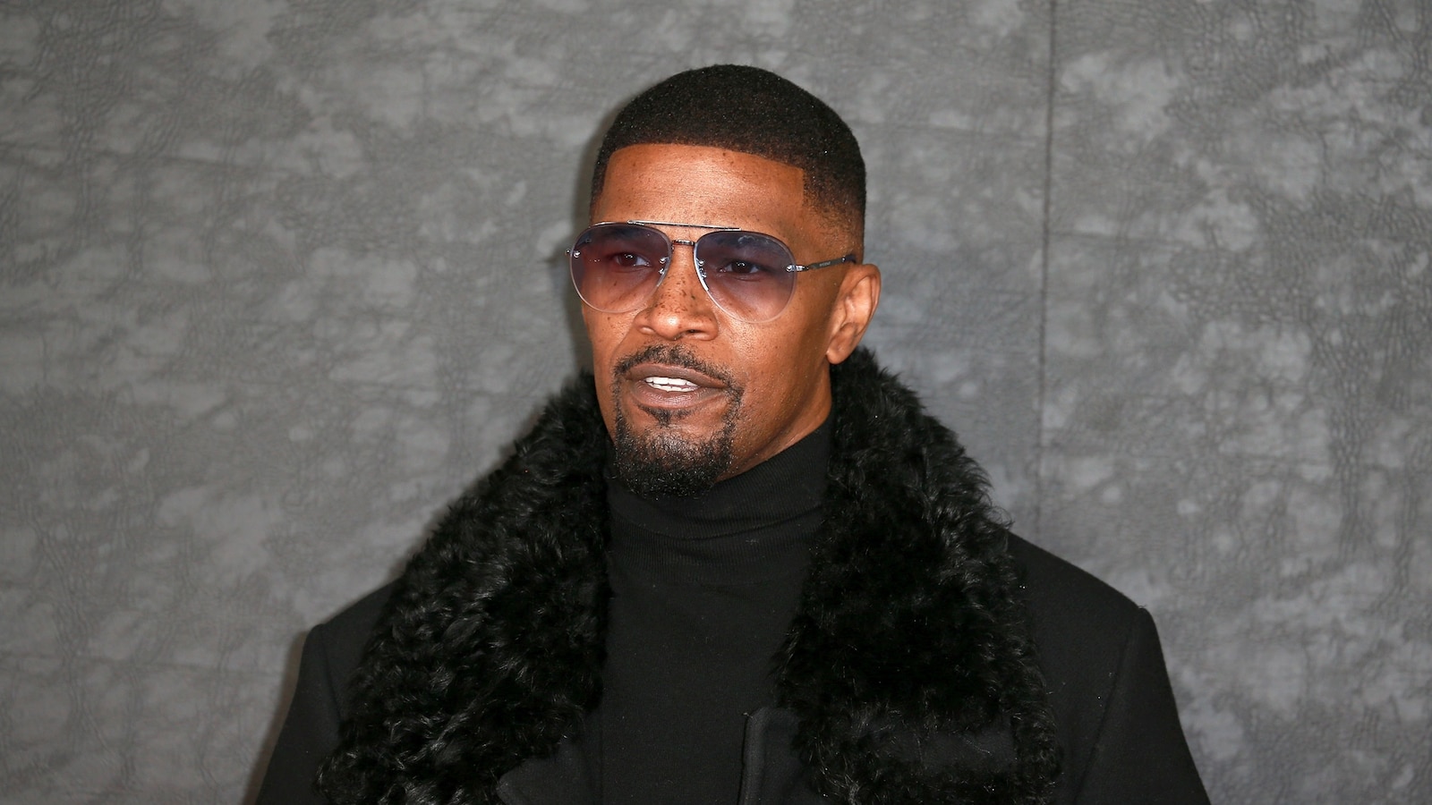 Jamie Foxx hit by glass in Beverly Hills restaurant, treated with ...