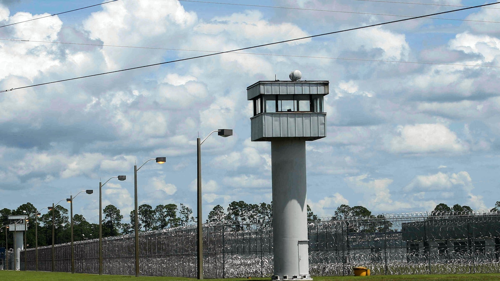 Florida awaiting federal approval for 3rd immigration detention center ...