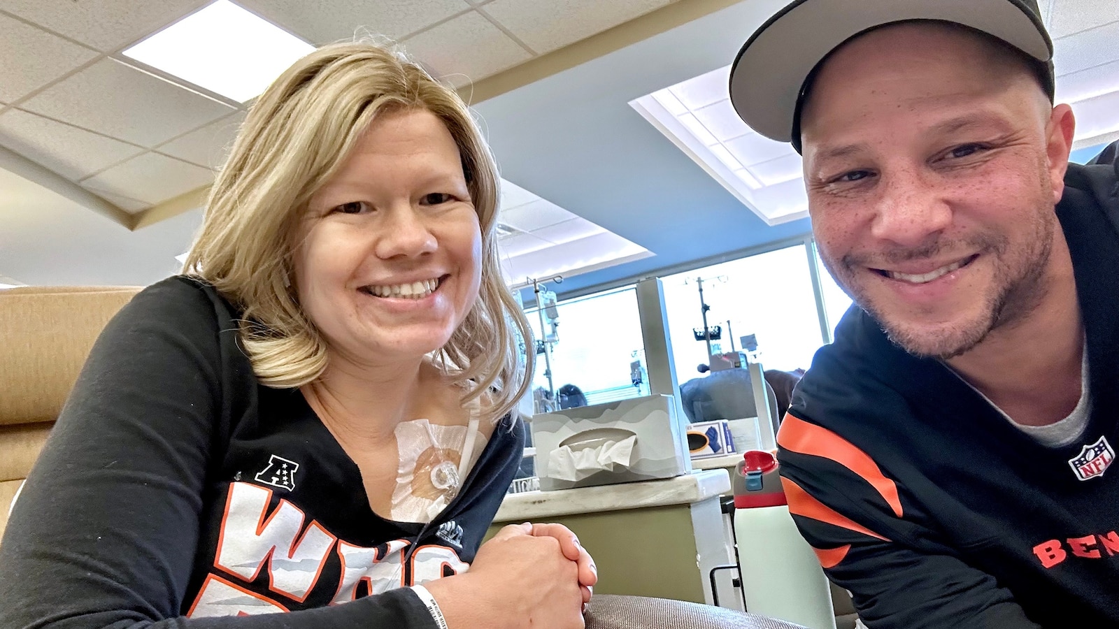 Mom of 2 shares ovarian cancer diagnosis after thinking she had sinus ...