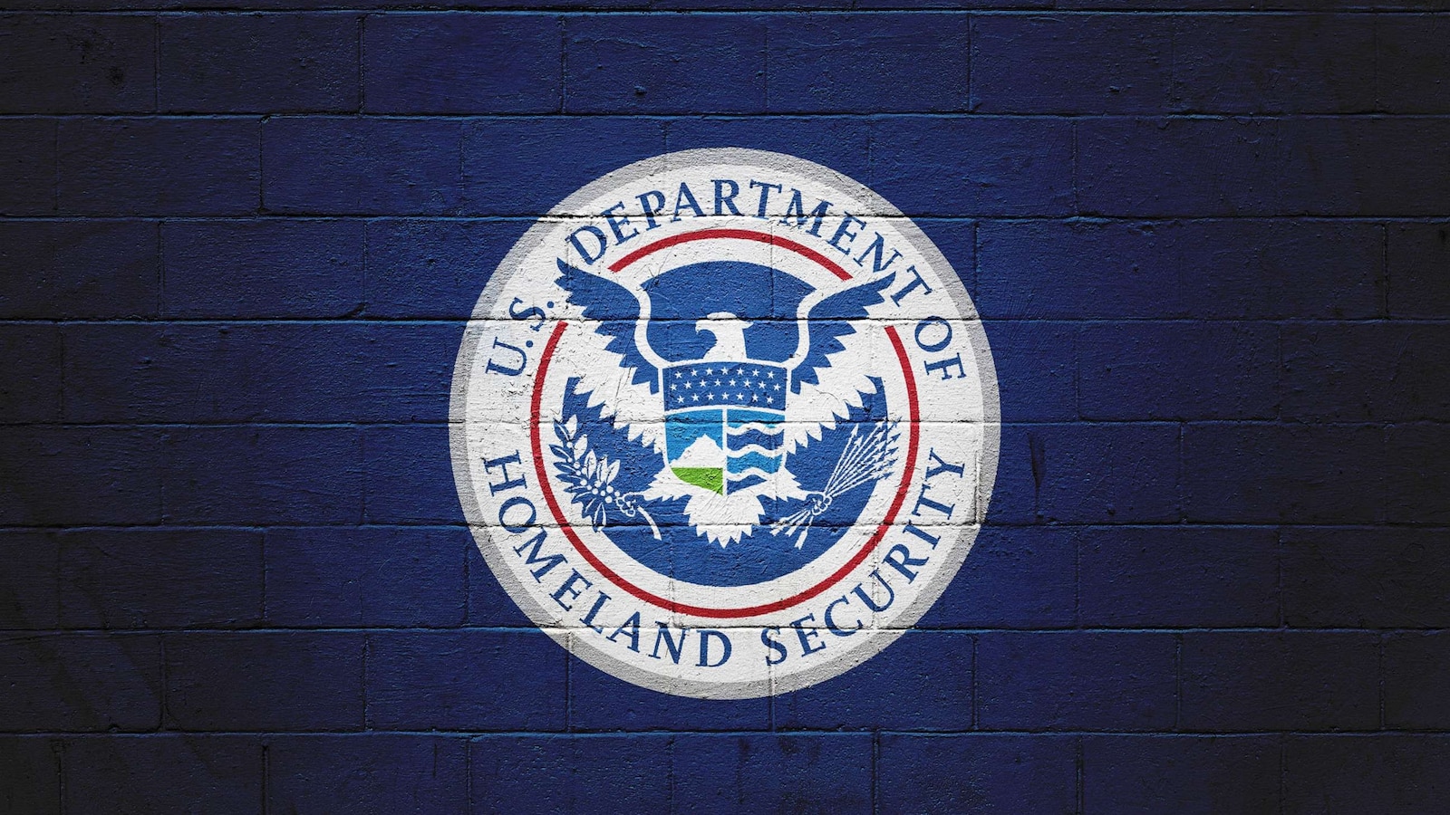 Threats to 'high-profile' officials at their homes are on the rise: DHS ...