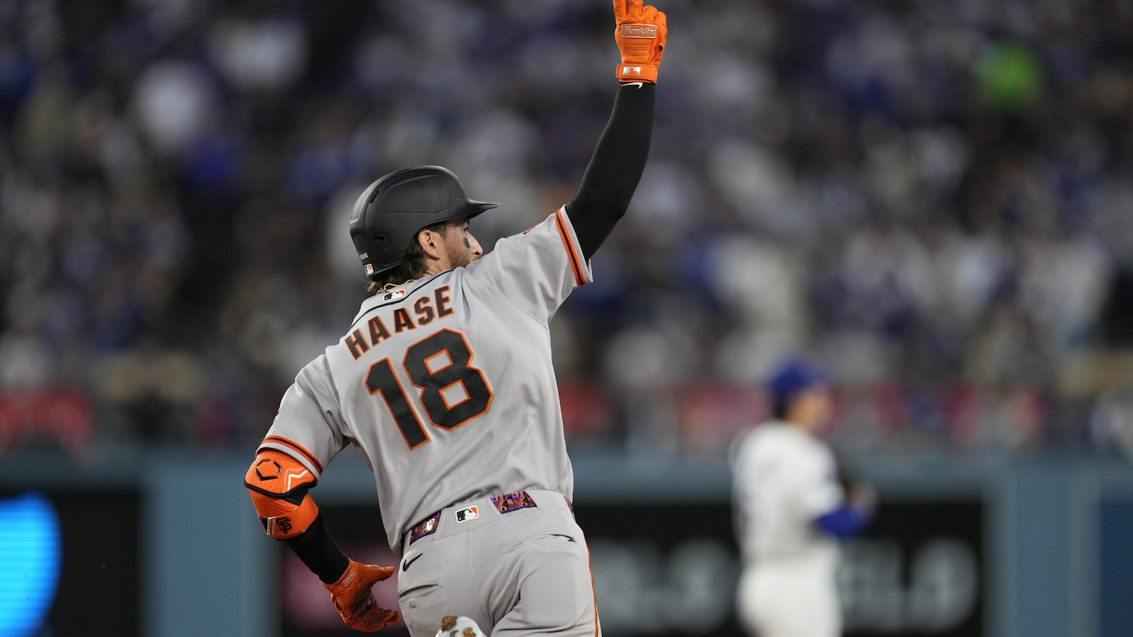 Giants beat Dodgers 6-2 as Bader and Haase hit back-to-back homers off ...