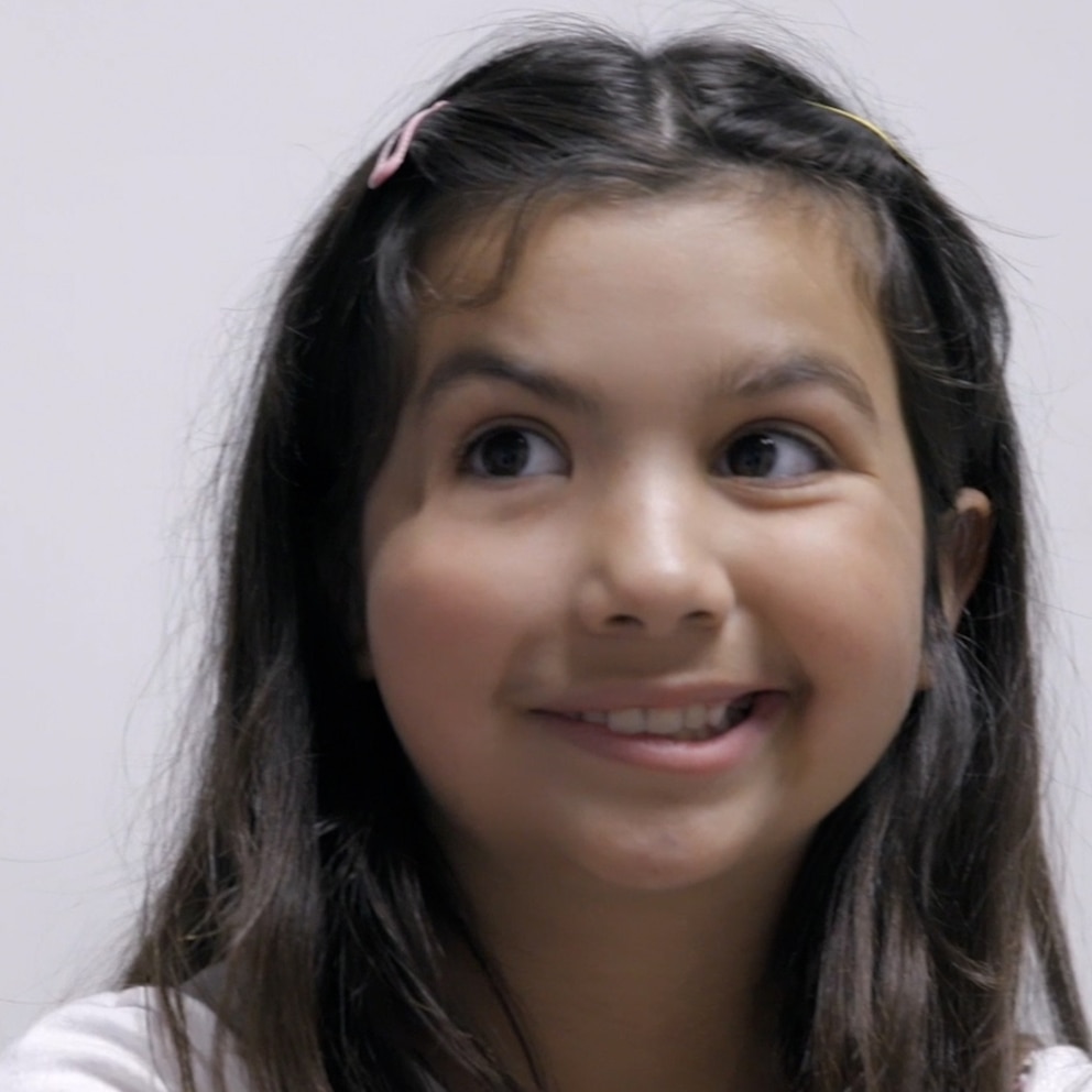 Video 11-year-old girl gets a new smile after facial paralysis surgery ...