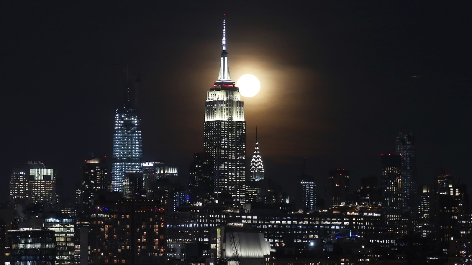 This December cold moon is the last supermoon of 2025: What to know about the celestial event ...