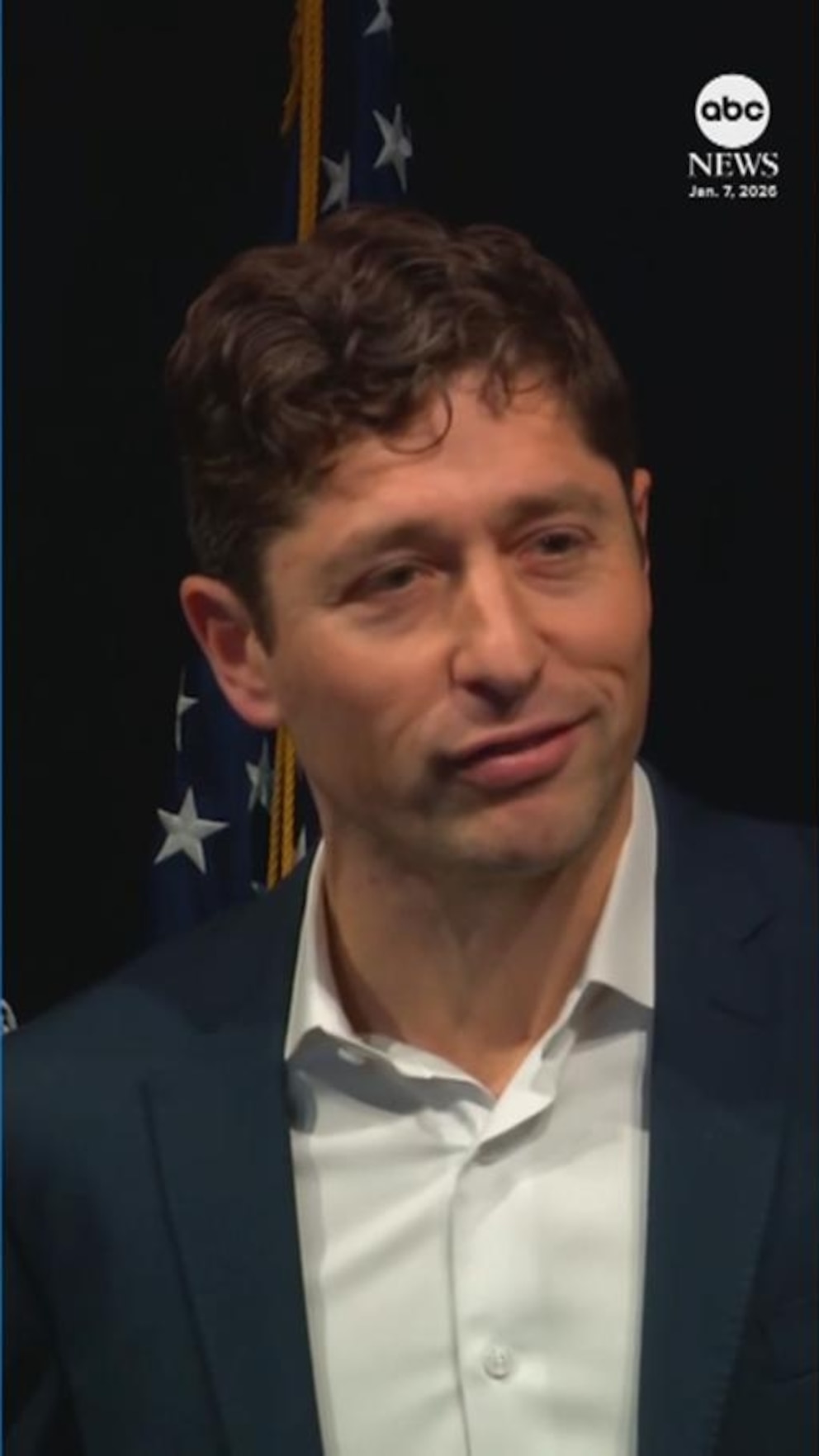 Video Minneapolis mayor tells ICE to leave after fatal shooting - ABC News