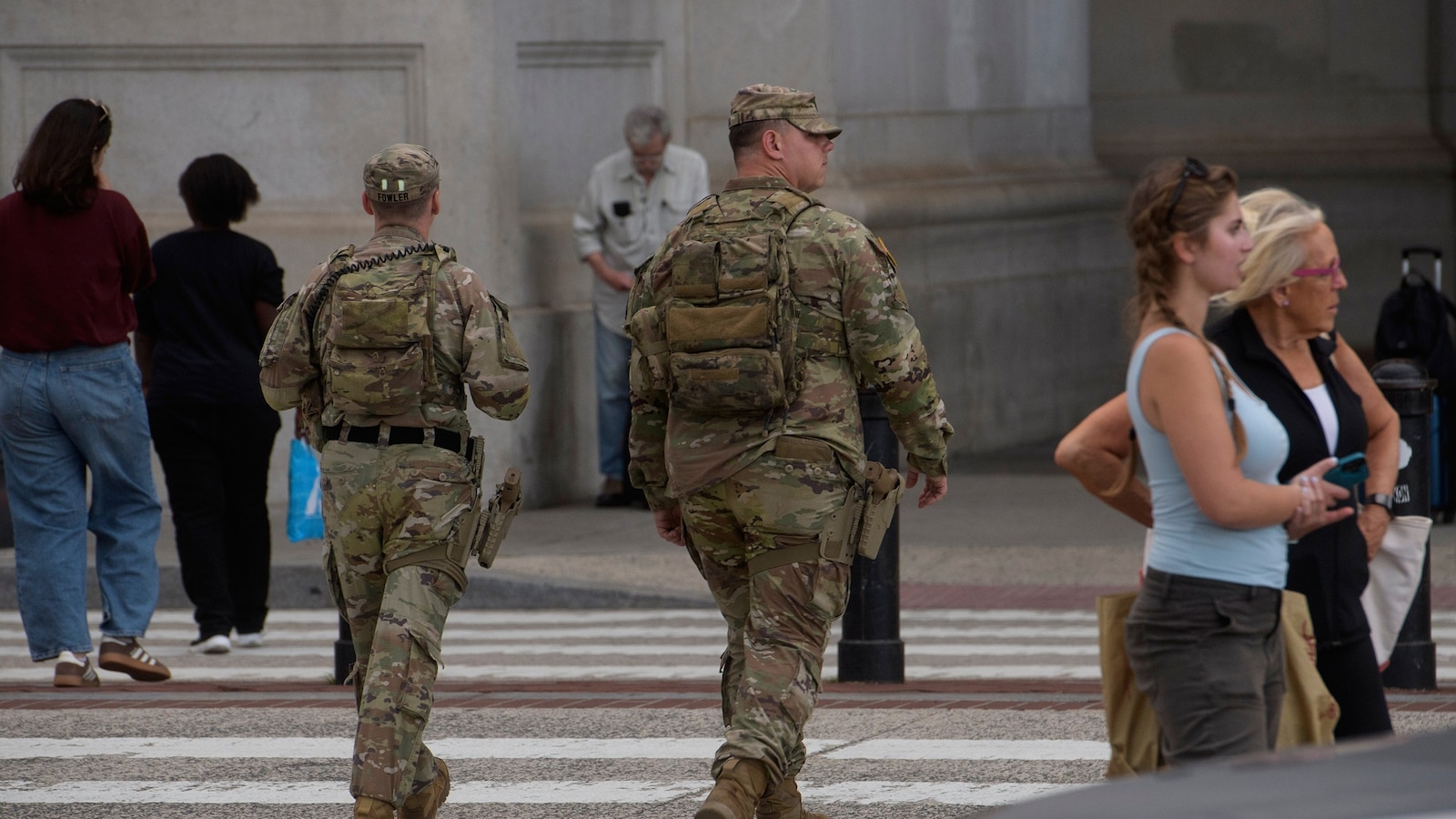 National Guard troops in DC are now armed, defense official says - ABC News
