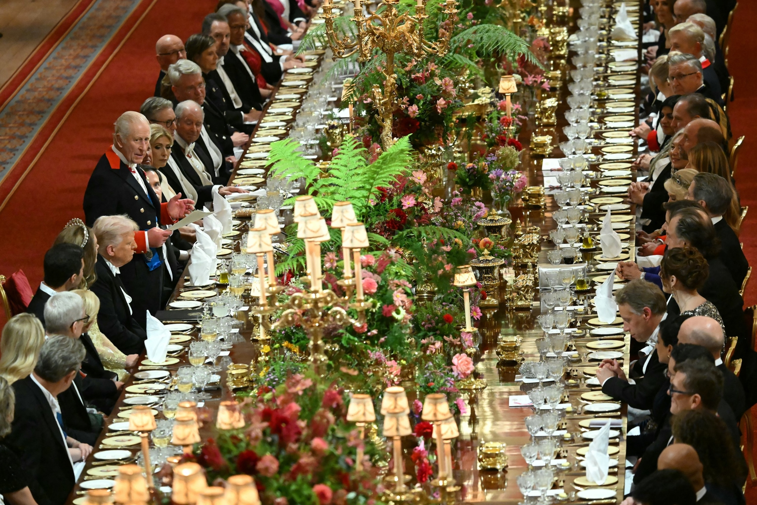 Kate Middleton dazzles in Lover's Knot Tiara at state banquet for Trump ...